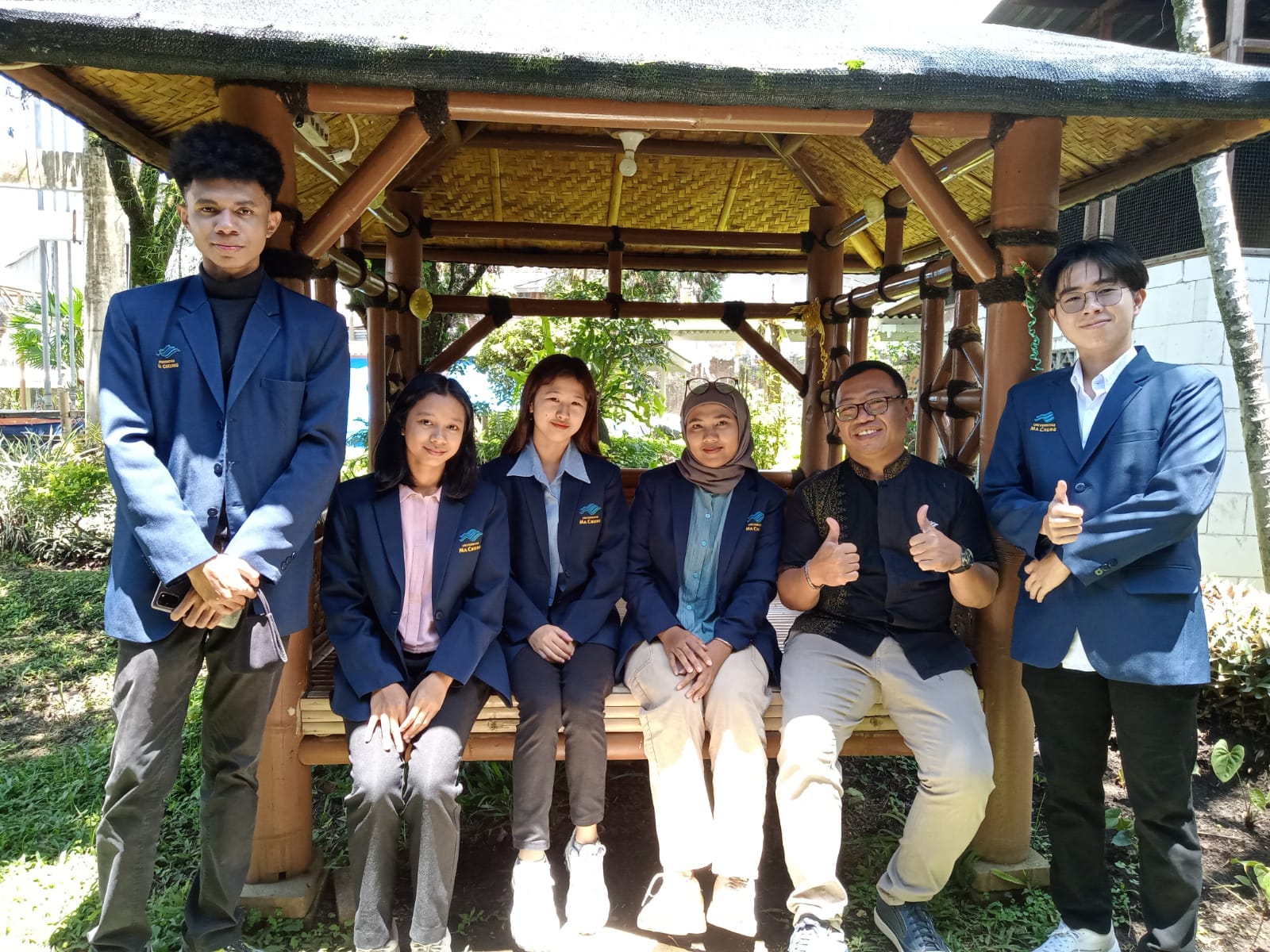 Persembahan Ma Chung untuk SMAK Santa Agnes Surabaya - #1 Universitas ...